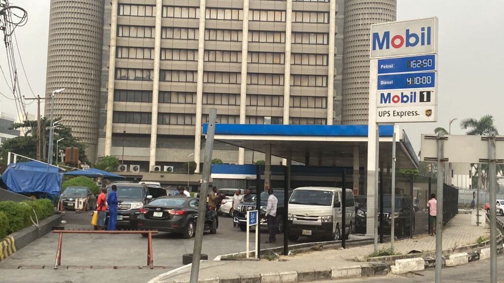 PHOTOS: Panic buying as queues return to fuel stations in Lagos, Abuja | TheCable