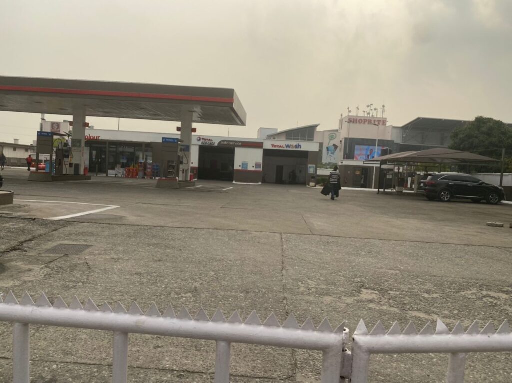PHOTOS: Panic buying as queues return to fuel stations in Lagos, Abuja | TheCable