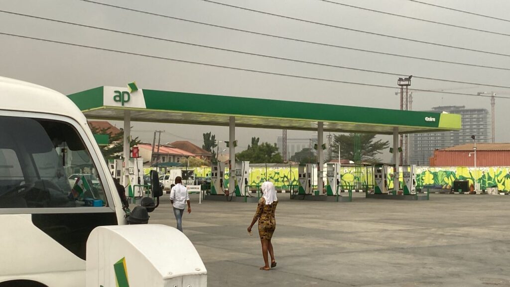 PHOTOS: Panic buying as queues return to fuel stations in Lagos, Abuja | TheCable