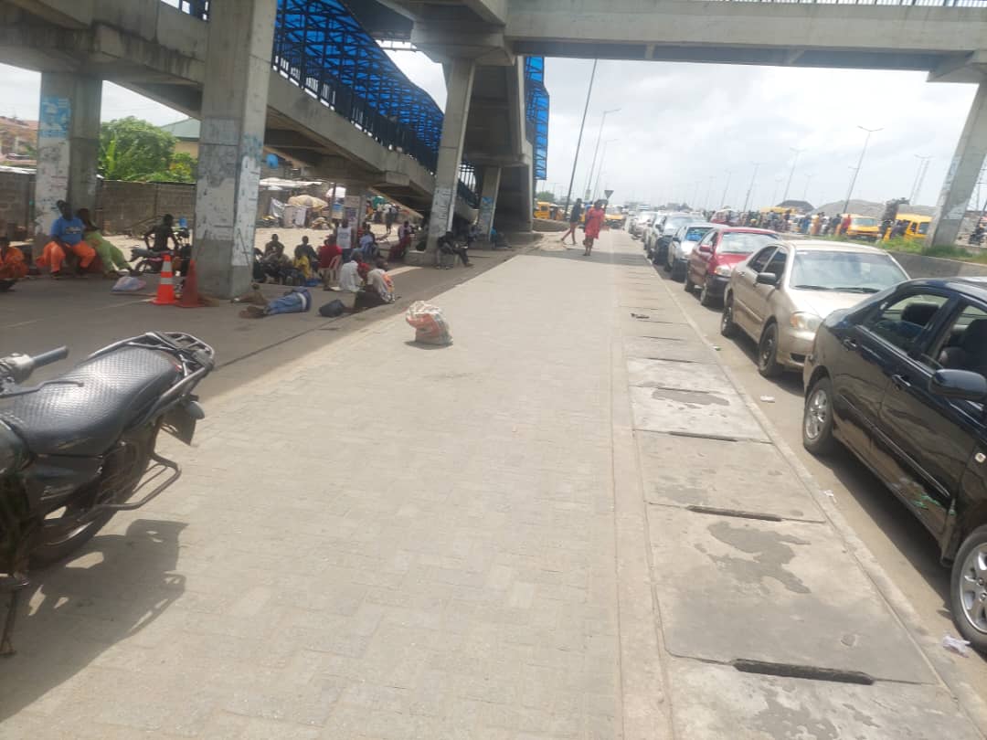 PHOTOS: Traffic congestion as petrol queues resurface in Lagos | TheCable