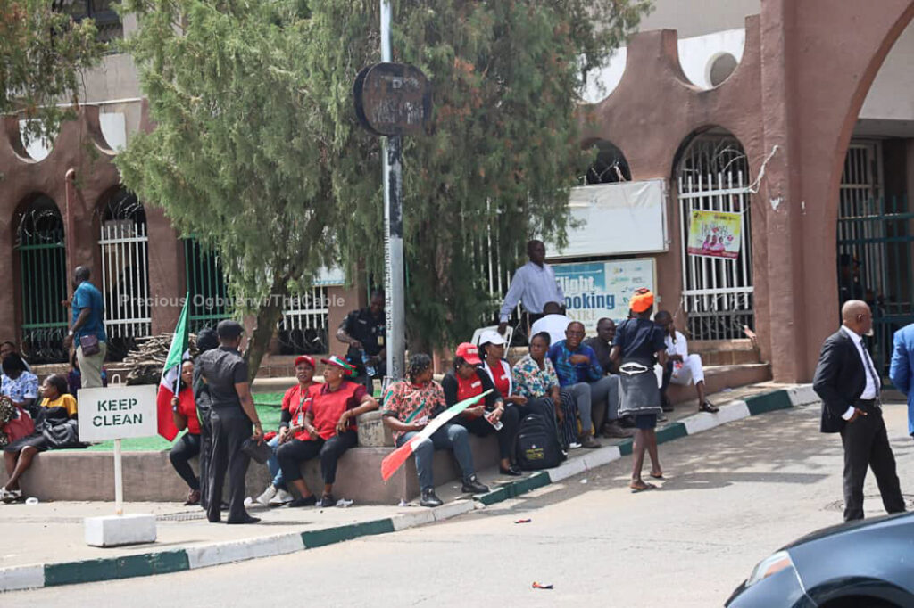 PHOTOS: Ministries shut in Abuja as labour begins strike | TheCable
