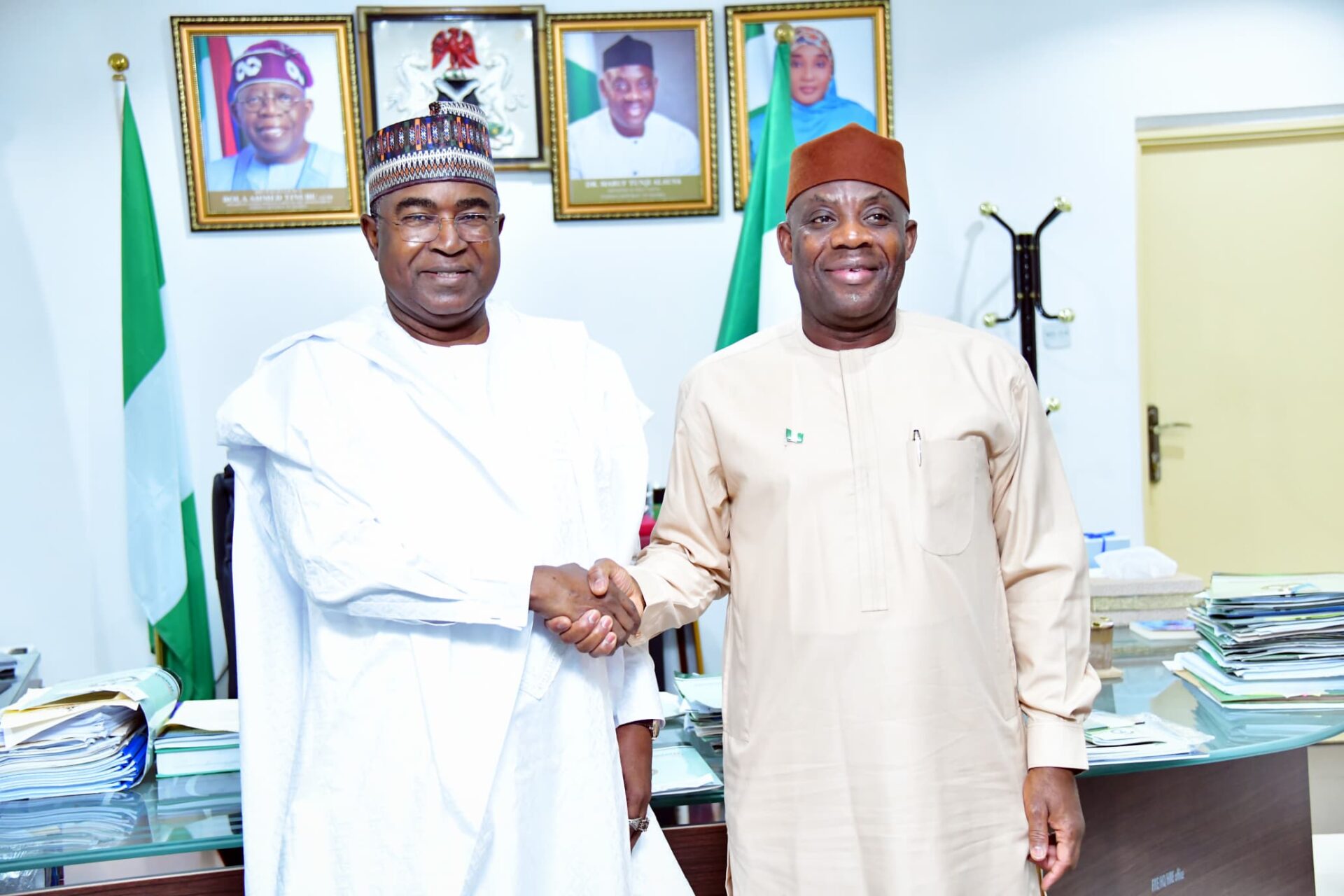 NNPC increases petrol price to N915/litre in Lagos, N955/litre in Abuja